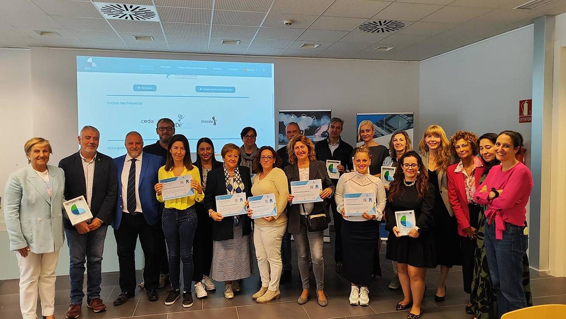 Adesos lidera un proyecto Erasmus para facilitar el acceso a la digitalización a personas ...